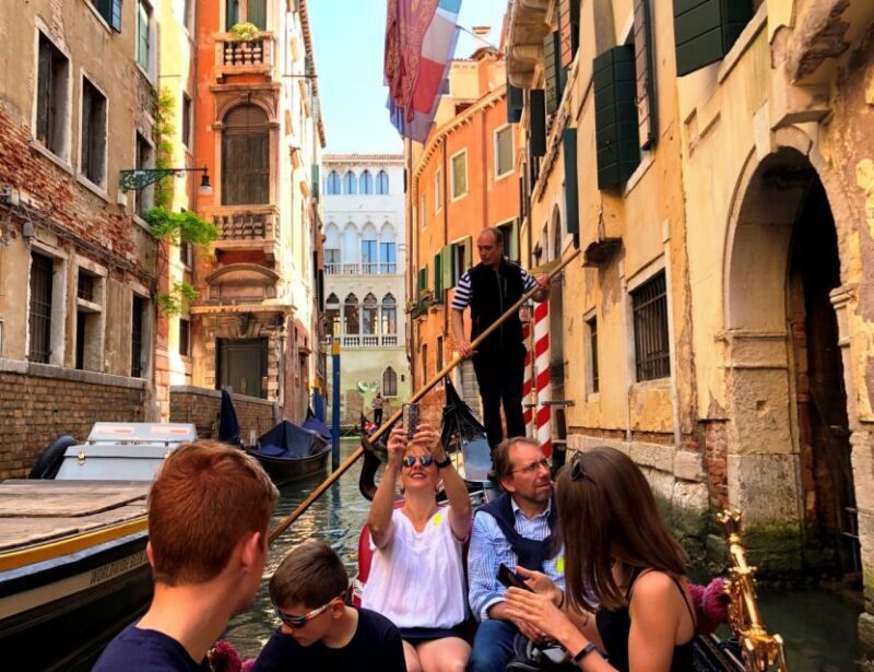 Venice Walking Tour and Gondola Ride Combo - Authentic Encounters and Hidden Gems