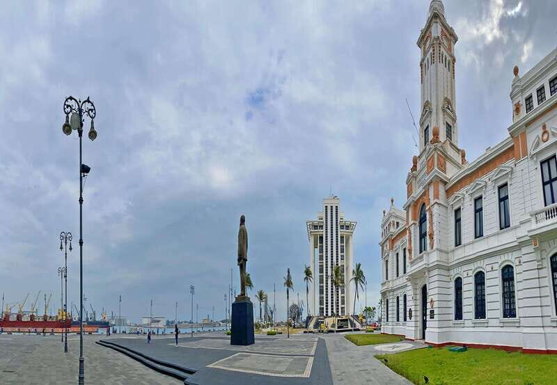 Veracruz: Panoramic Sightseeing City Tour and Aquarium - Authentic Voices: What Travelers Say
