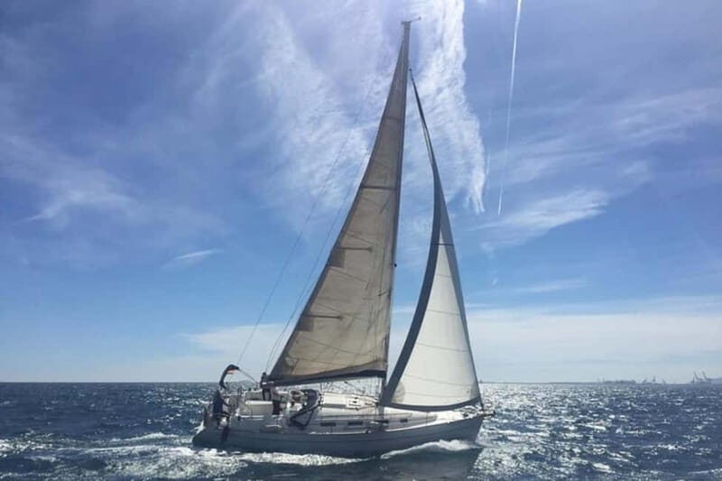 Vermouth on Catamaran: A Gastronomic Experience in Barcelona - Key Points