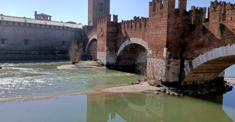 Verona: History and Hidden Gems Guided Walking Tour - What to Expect on the Tour