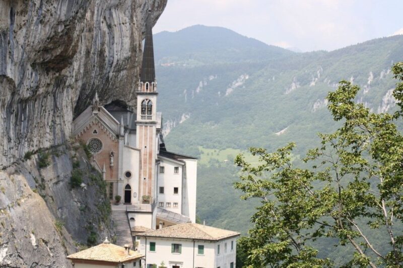 Verona: Madonna della Corona Sanctuary Walking Tour - Key Points