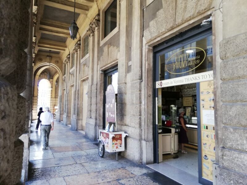 Verona: Night Walking Tour - Authentic Verona at Night: What You Can Expect