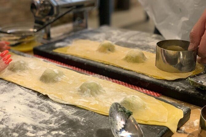 Verona: Pasta and Tiramisu Small Group Cooking Class with Wine - Key Points