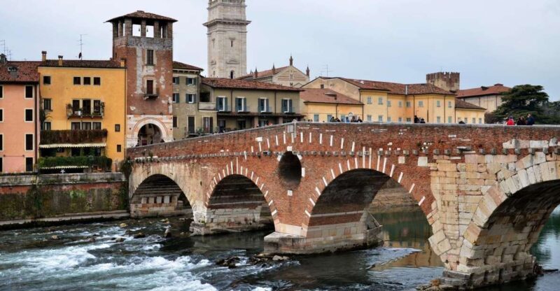 Verona - Private Guided Walking Tour - Key Points