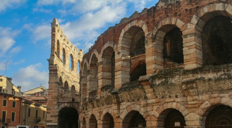Verona: private walking tour in the city of love - Discovering Verona: A Private Walking Tour in the City of Love