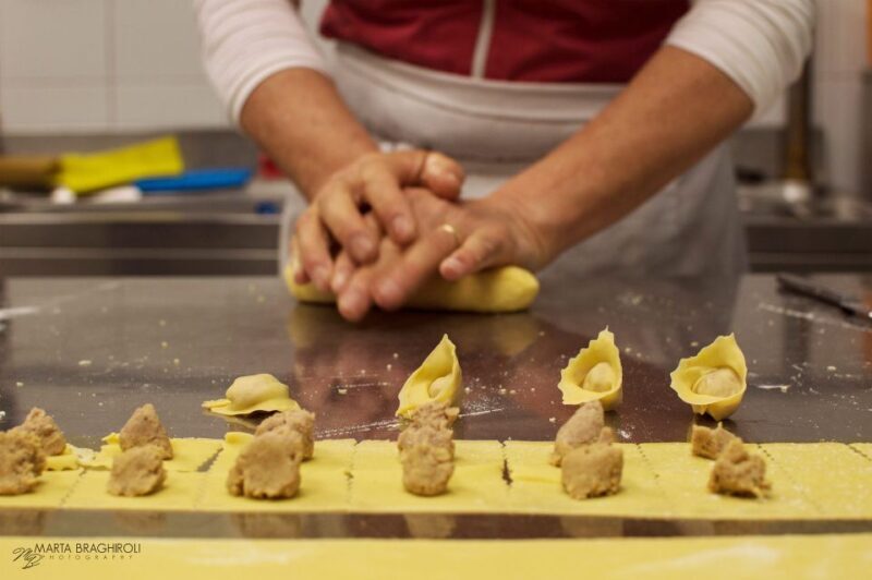 Verona: Tortellini Cooking Class and Lunch with Mamma Ivana - Who Should Consider This Tour?