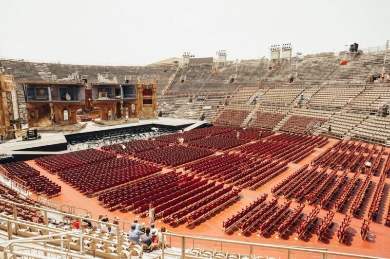 Verona Walking Tour: Access to the Arena - Who should book this tour?