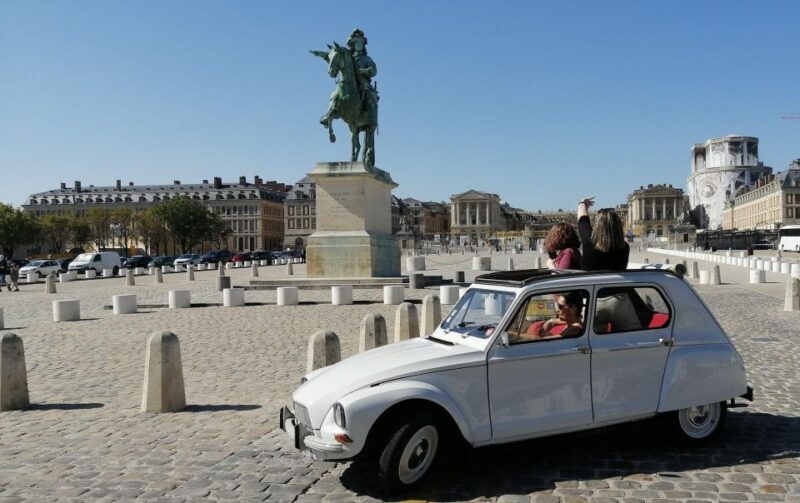 Versailles : 1 hour Private Citytour in a vintage car - Key Points