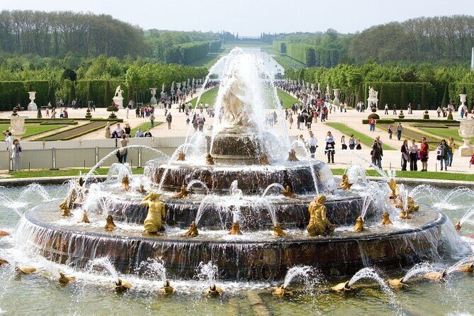 VERSAILLES CASTLE Round-Trip Transfer from Paris by Luxury Van - FAQ