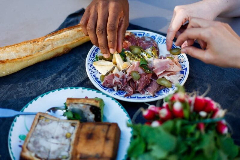 Versailles: Farmers Market Food Tour by a Culinary School - FAQ