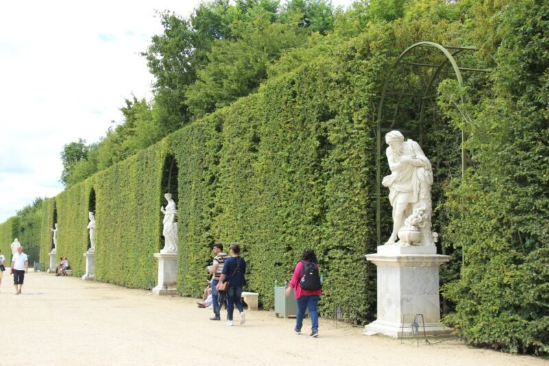 Versailles: Garden Private Guided Tour & Palace Entry Ticket - The Experience in Detail