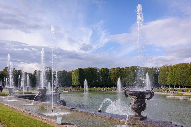 Versailles Palace Audio-Guided Tour by Shuttle from Paris - The Experience: Pros and Cons