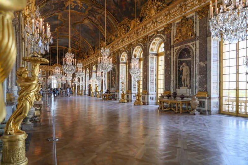 Versailles Palace Guided Experience and Gardens Entry 10 PPL - Who Should Consider This Tour?