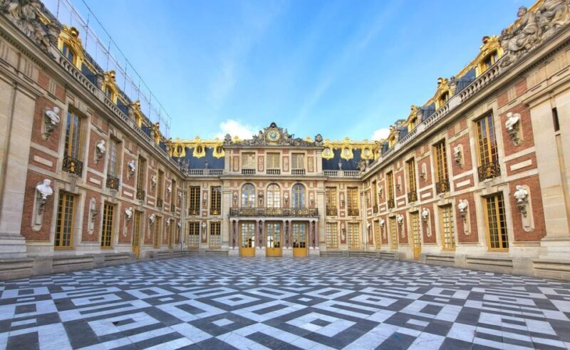 Versailles Palace & Marie-Antoinette's Estate Private tour - FAQ