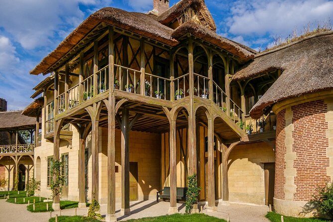 Versailles Private Day Excursion with Palace, Gardens & Trianon - The Palace of Versailles: Grand Architecture and Rich Interiors