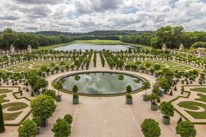 Versailles Private Day Excursion with Palace, Gardens & Trianon - Exploring the Gardens: Le Nôtre’s Masterpiece