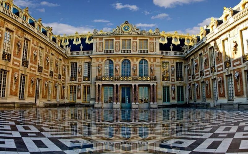 Versailles: Private Family Tour of Palace + Reserved Entry - A Closer Look at the Tour Experience