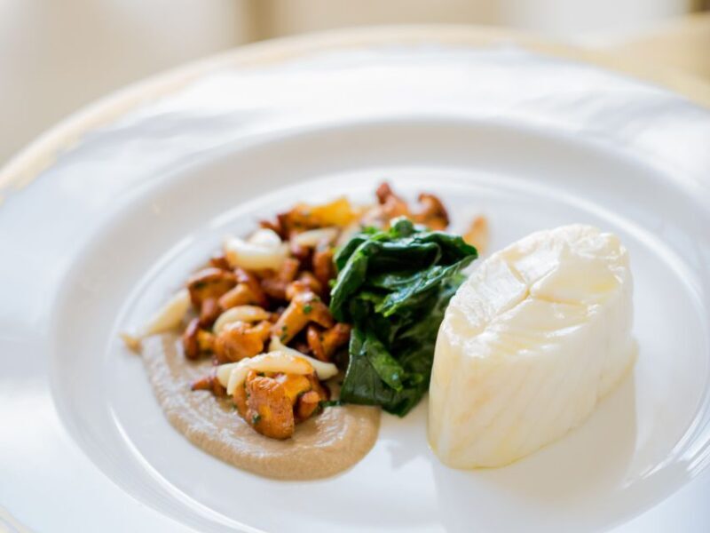 Versailles: Skip-the-Line Palace Entry Ticket & Lunch at Ore - Who This Tour Really Suits