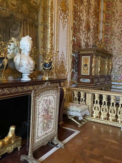 Versailles: Small-group guided tour of the Palace of Versailles - Key Points