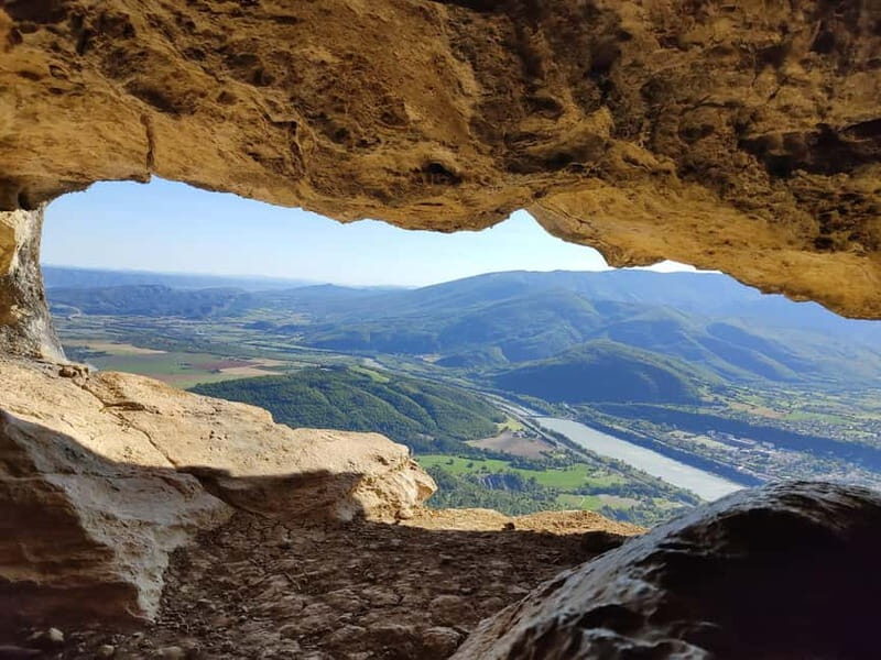 Vertigo hike: the Trou de l'Argent cave from Sisteron - What the Reviews Say