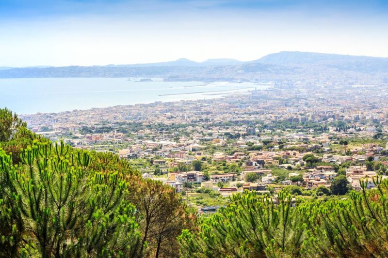 Vesuvio Tour with entrance ticket included - The Experience at the Crater