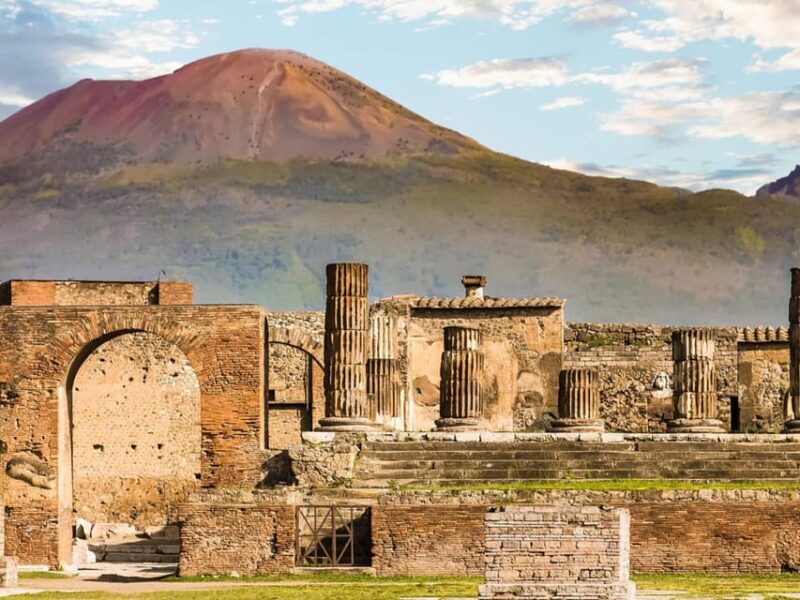 Vesuvius & Pompeii Tour: Step into Ancient History & Nature - An in-depth look at the experience
