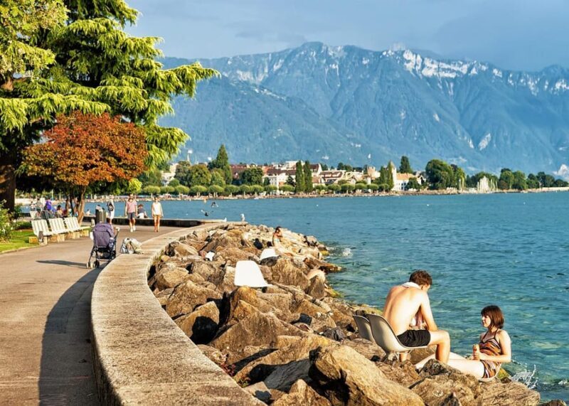 Vevey: Express Walk with a Local in 60 minutes - The Authentic, Personal Feel