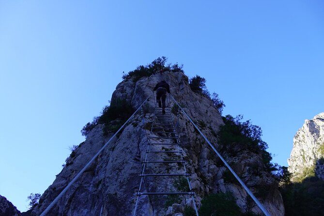 Via ferrata Stairway to heaven in La Hermida - Key Points