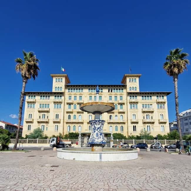 Viareggio: the Passeggiata tour, a Liberty dream - Final Stops: Principe di Piemonte and End at Piazza Giacomo Puccini