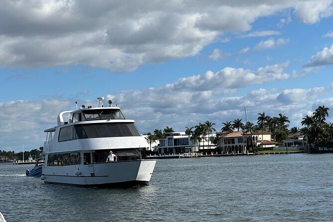 VIATOR EXCLUSIVE CRUISE: Miami Party Boat & Millionaire Homes - Who Will Love This Tour?