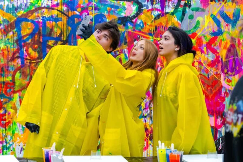 Vibrant Adult Art Party in Los Angeles - The Breakdown of the Experience