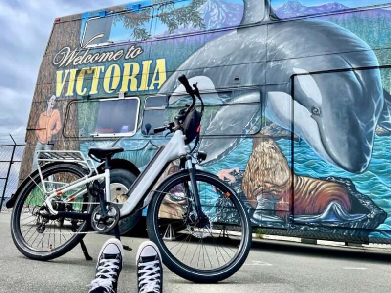 Victoria City Highlights Bike Tour - Castle Hoods & Legends - Key Points