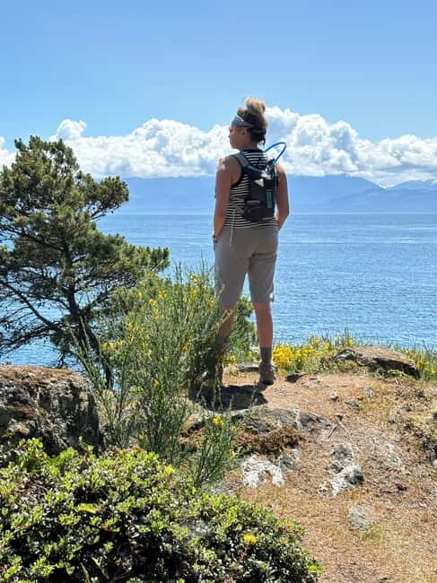 Victoria: East Sooke Park Hike with Pub visit - Key Points