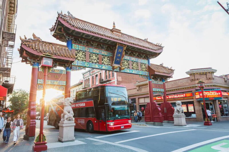 Victoria: Evening Hop-On Hop-Off City Sightseeing Tour - An In-Depth Look at the Victoria Evening Hop-On Hop-Off Tour