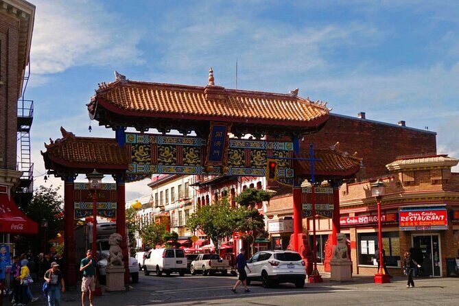 Victoria Private Express Tour for 1 to 3 Guests - Key Points