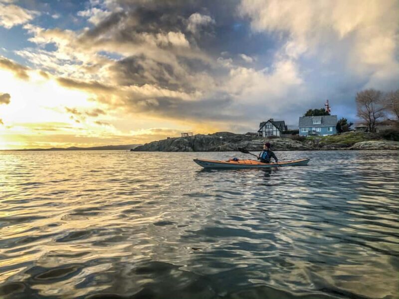 Victoria: Sunset Kayak Tour - Key Points