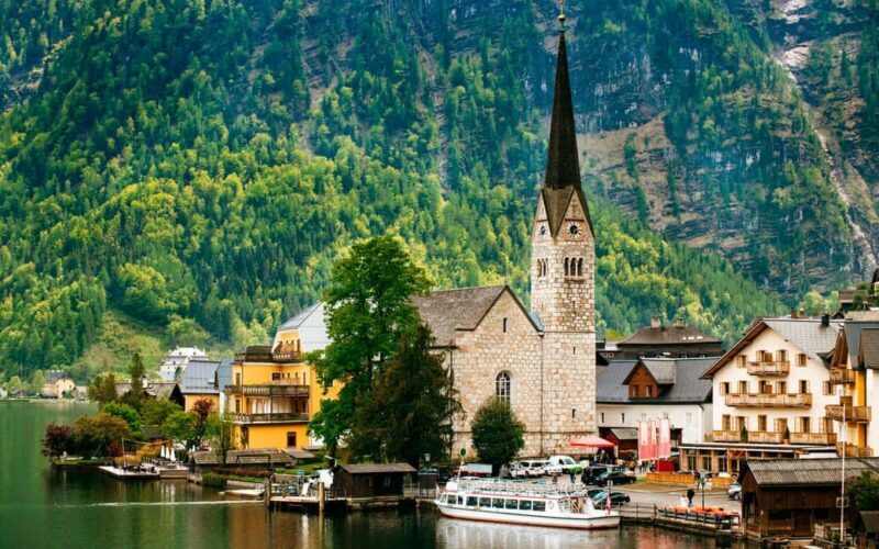 Vienna/Bratislava: Traunkirchen, Hallstatt & Salzburg Tour - An In-Depth Look at the Tour Experience