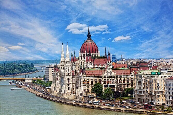 Vienna/Bratislava:DayTrip to Budapest and Bratislava,two capitals - Key Points