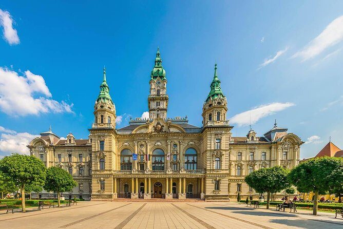 Vienna-Budapest One-Way Sightseeing Transfer - Travel Logistics and Practical Details