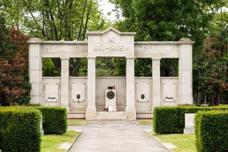 Vienna Central Cemetery Walking Tour with Transfers - Who Will Enjoy This Tour?
