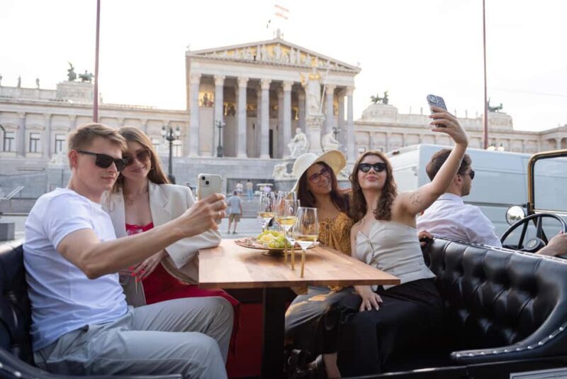 Vienna City Tour and Gourmet Dinner in a Classic Oldtimer - In-Depth Look at the Tour Experience