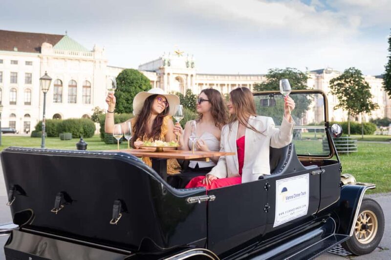 Vienna City Tour and Gourmet Dinner in a Classic Oldtimer - FAQ