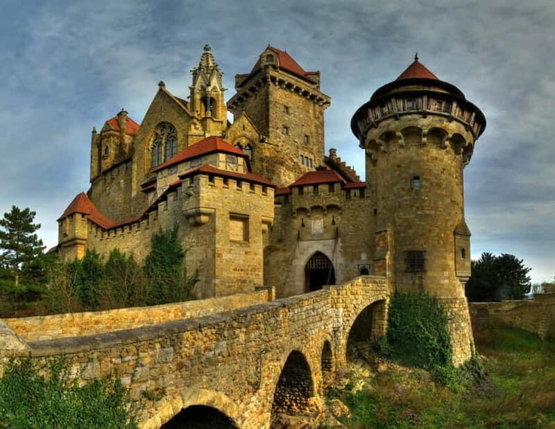 Vienna: Day Trip - Castles around Vienna + underground lake - Key Points