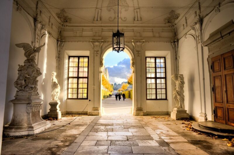 Vienna: Express Walk with a Local in 60 minutes - What to Expect on the Tour