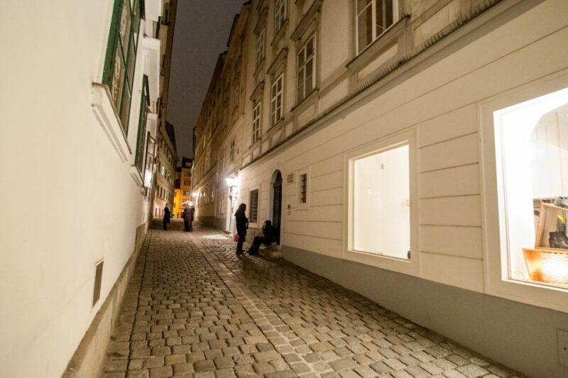 Vienna: Ghosts and Legends Guided Nighttime Walking Tour - What Travelers Say