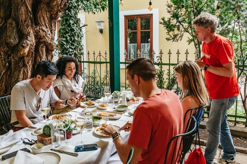 Vienna: Guided Foodie Walking Tour with Tastings and Coffee - How the Tour Is Rated and Reviewed