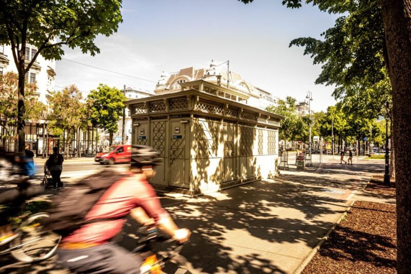 Vienna: Guided Tour about Sewage, Viennese Filth & Toilettes - Introduction