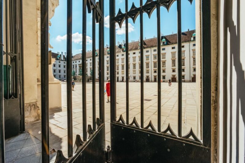 Vienna: Guided Walking Tour of City Center Highlights - The Quality of Guides and the Tour Experience