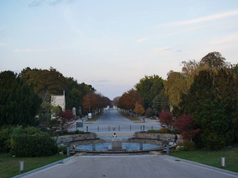 Vienna: Guided Walking Tour of the Central Cemetery - Key Points