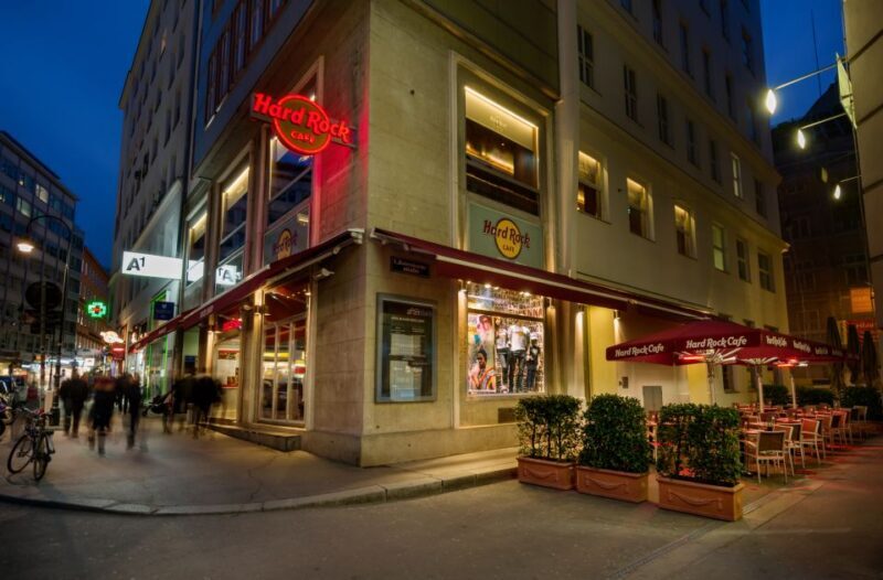 Vienna: Hard Rock Cafe with Set Menu for Lunch or Dinner - Key Points
